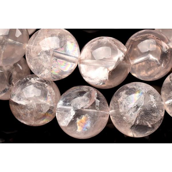 【材質】マダガスカル産◇虹入り アイリスローズクォーツ 産地：マダガスカル【サイズ】約13mm（±0.5mm）【腕周り】約17cm(伸縮性有り)【重さ】約52g【特徴・意味】透明度の高いローズクォーツから放つ虹が美しく神秘的です。人気のマダ...