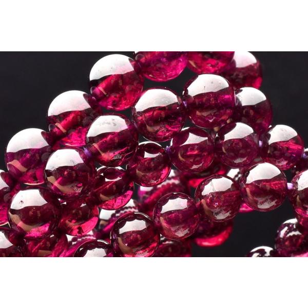 【材質】芳醇カラー◇高品質 ロードライトガーネット 産地：インド【サイズ】約9.5mm（±0.5mm）【腕周り】約15cm(伸縮性有り)【重さ】約37g【特徴・意味】芳醇な香りが漂ってくるような惚れ惚れしてしまうお色味です。内包物も殆どなく...