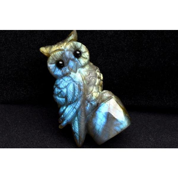 【材質】ラブラドライト 60x33x22.5mm 産地：マダガスカル【サイズ】約60x33x22.5mm【重さ】約54g【特徴・意味】ふくろうは四方を見渡せる=先行きが明るいと言われており縁起の良い生き物として人気です。そんな梟が細かく彫刻...