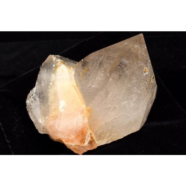 【材質】ヒマラヤ水晶 73x62x40mm 産地：ネパール・ガネーシュヒマール【サイズ】約73x62x40mm【重さ】約168g【特徴・意味】ガネーシュヒマールとは、ネパールの首都カトマンズから北方に位置し、ネパールとチベットの国境に広がる...