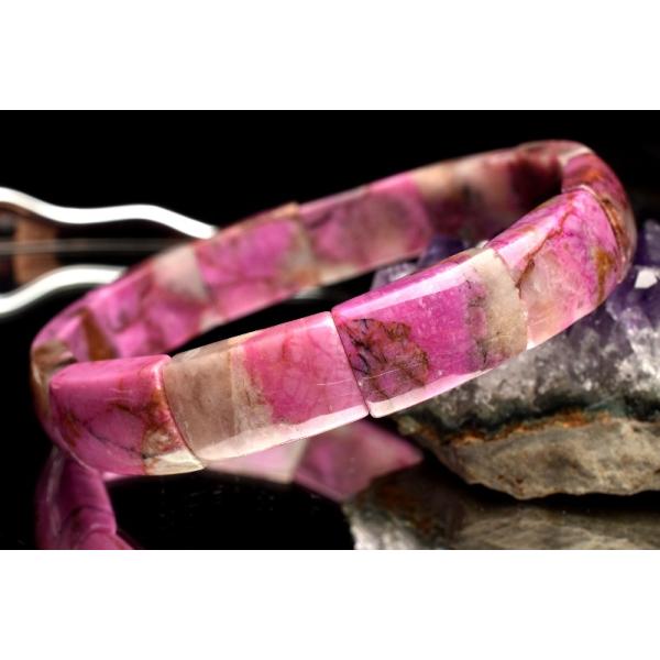 【材質】コバルトドロマイト(コバルトカルサイト) 15-17x9.5-10mm 産地：コンゴ共和国他【サイズ】約15-17x9.5-10mm【腕周り】約16cm(伸縮性あり)【重さ】約21g【特徴・意味】流通量が少ないレア石です！母岩部分の...