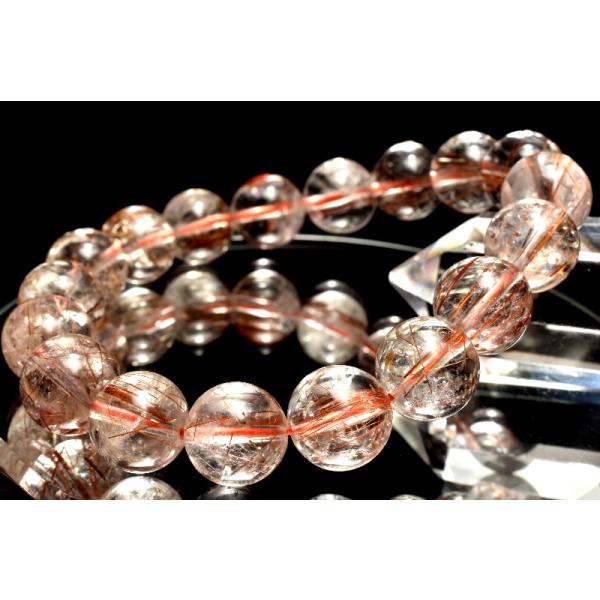 【材質】ブロンズルチルクォーツ 11mm 産地：ブラジル【サイズ】約11mm(±0.5mm)【腕周り】約16cm(伸縮性あり)【重さ】約34g【特徴・意味】落ち葉や木の枝のようなカラーで肌なじみが良いです。光に当てるとルチル特有の輝きを放ち...