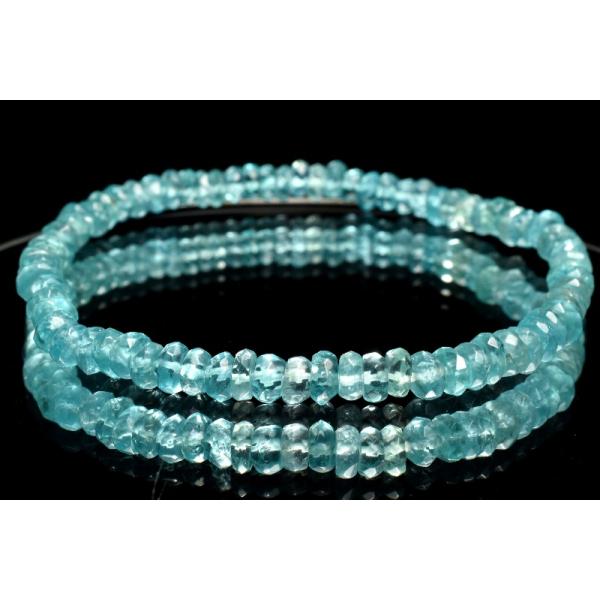 【材質】アパタイト 2-3x4.5mm 産地：ブラジル【サイズ】約2-3x4.5mm(±0.5mm)【腕周り】約15.5cm(伸縮性あり)【重さ】約7g【特徴・意味】美しい澄んだアパタイトを贅沢に使用したブレスレットです。このままアクセサリ...