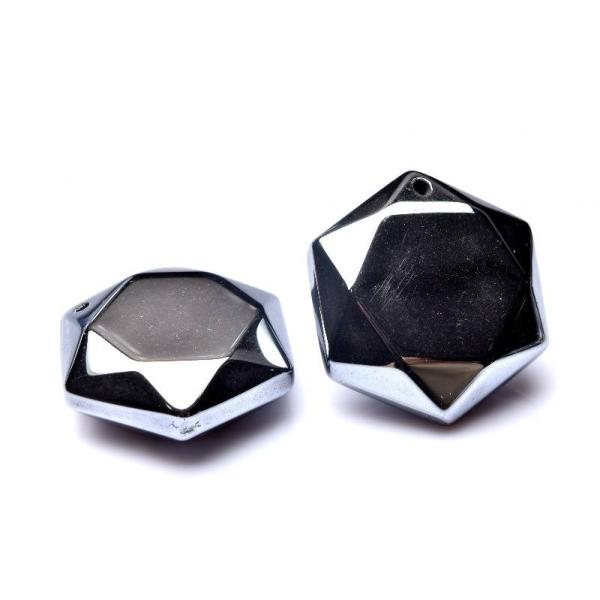 【材質】テラヘルツ鉱石 28x25mm 産地：中国【サイズ】約28x25mm【重さ】約9g【特徴・意味】人気のテラヘルツ鉱石のアイテムが入荷しました！自身の健康のお守りや贈り物などにオススメです。テラヘルツ波とは、1秒間に1兆回の周波数を放...