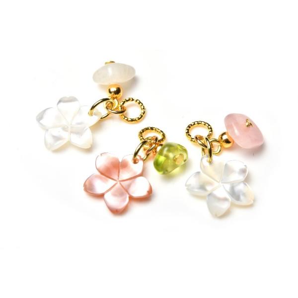 【材質】桜・sakura 開花のみならず散りゆく潔さや儚さも又、美しい春の風物詩桜-sakura-をイメージした上品で気品溢れる季節のお花シリーズチャームです。サブストーンにはそれぞれのイメージに合わせた天然石を使用しています。好きなところ...