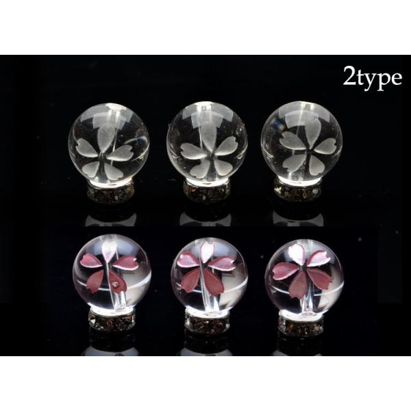 【材質】水晶 素彫り 桜 10mm 水晶に桜が彫刻されています。 水晶自体も高品質で傷が見られることがなく彫刻が映えます。 ブレスのアクセントにいかがでしょうか