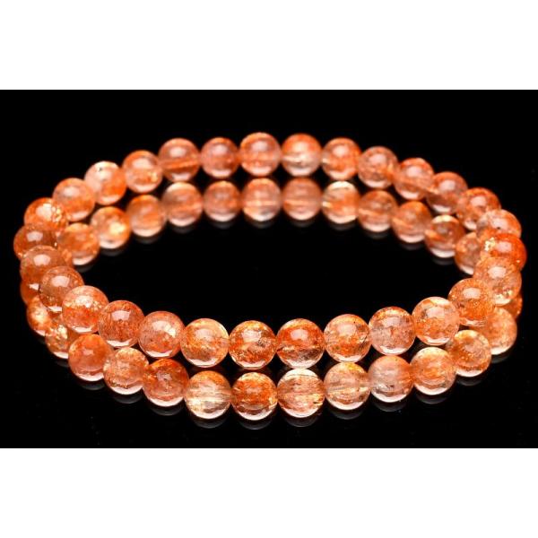 【材質】マイカサンストーン 6.5mm 産地：インド【サイズ】約6.5mm(±0.5mm)【腕周り】約16.5cm(伸縮性あり)【重さ】約12g【特徴・意味】キラキラと煌めくアベンチュレッセンスの光が、太陽の輝きの様です。まるで、光のシャワ...