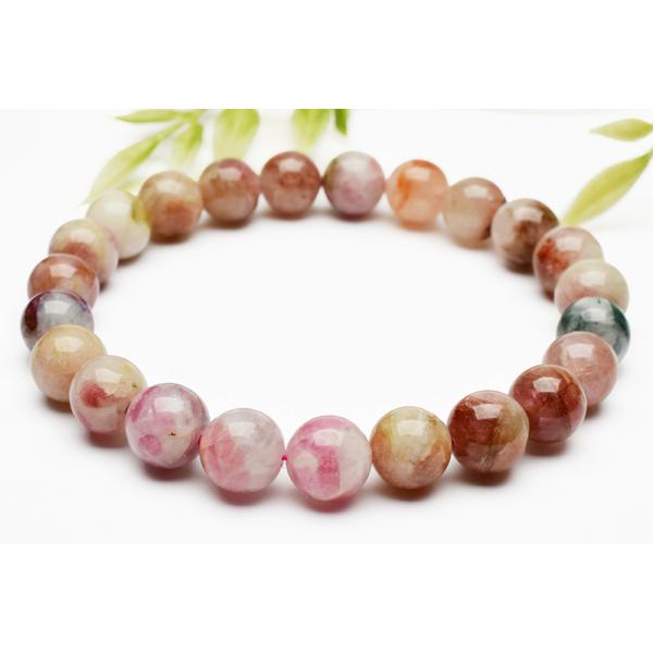 【材質】トルマリンシリカ 8mm 産地：ブラジル【サイズ】約8mm(±0.5mm)【腕周り】約15.5cm(伸縮性あり)【重さ】約18g【特徴・意味】ピンクトルマリンシリカトルマリンは1万年以上前の地球上に生まれた自然の結晶物です。透明で美...