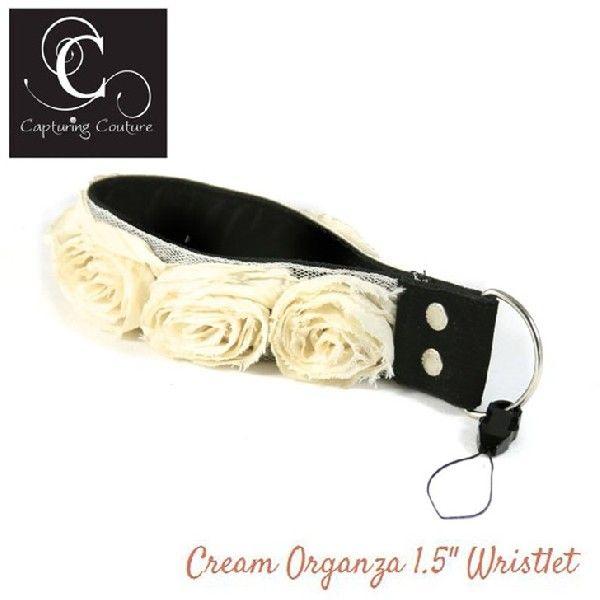 全長：26.5cmストラップ本体部：長さ17.5cm×幅4cmストラップ先端(ヒモ)：長さ5cm×厚さ0.1cm※お使いのカメラをお確かめ下さい。