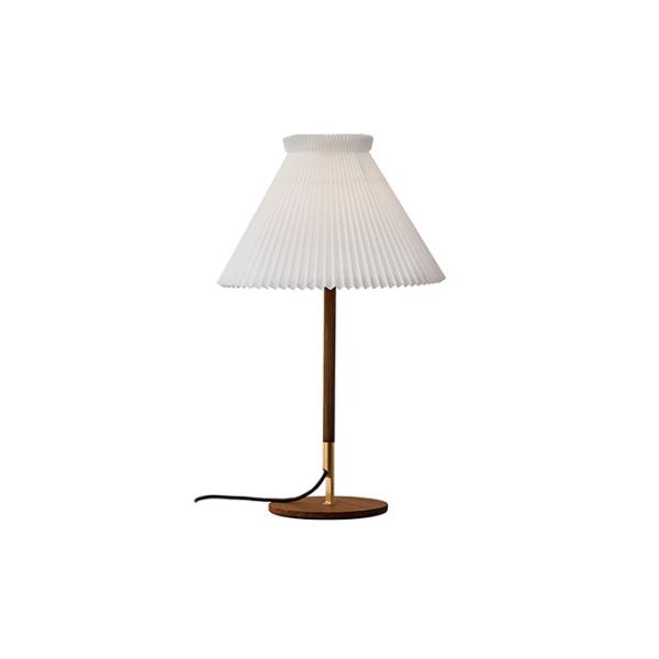 ■品番 [LK80] KT328TSO スモークドオーク テーブルランプ■材質／仕上 プラスチックシート■ランプ E26 LED電球 60W相当 電球色 (調光操作 非対応)■サイズ H67.5cm / D22cm シェードφ42cm■重量...