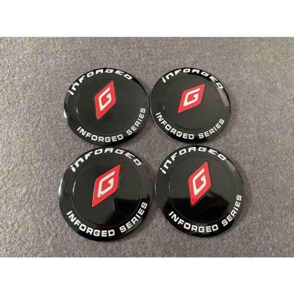 材質はアルミです。サイズはタイトルの通りです。サイズをご確認の上ご購入下さい。汎用品の為、サイズが適合すればメーカーに関係なく装着することができます。取り付けはフラット面にボディ側の汚れ及びワックス分を取り除き、乾いた状態で貼り付けてくださ...