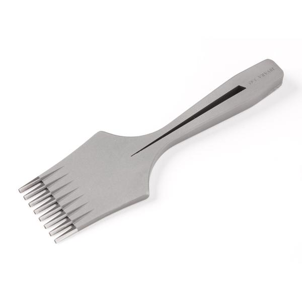 ■型番：C28333■販売価格：12100円（税込）　　/　　11000円（税抜）■商品名：【IZZZI】ヨーロッパ目打ち 8本歯 （旧名ISVARA）■サイズ：3.85mmピッチ■メール便について：メール便（220円）対応商品です。■発送...