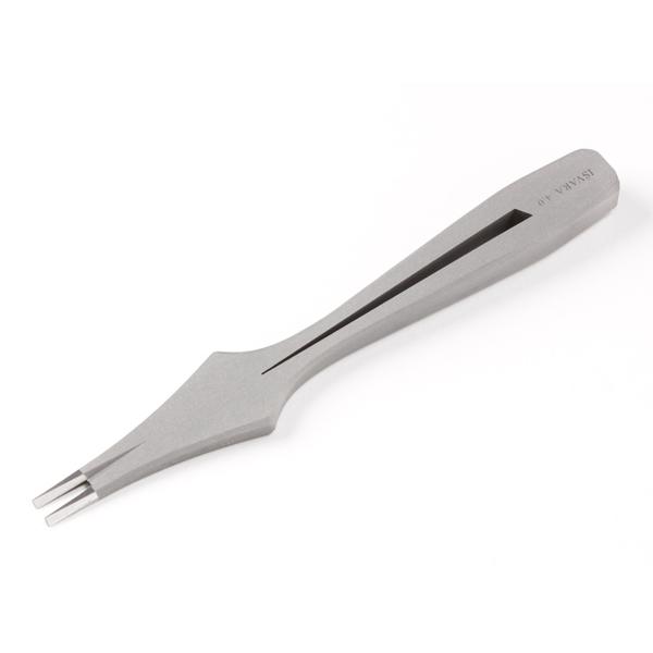 ■型番：C28334■販売価格：4400円（税込）　　/　　4000円（税抜）■商品名：【IZZZI】ヨーロッパ目打ち 2本歯 （旧名ISVARA）■サイズ：4.0mmピッチ■メール便について：メール便（220円）対応商品です。■発送予定目...