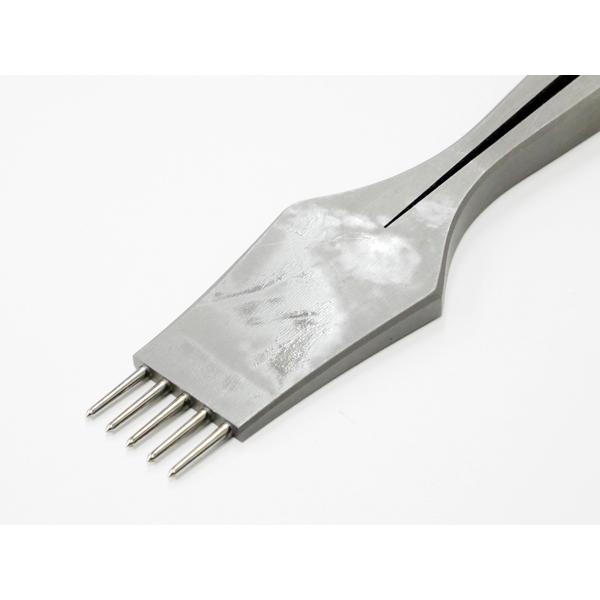 ■型番：C28554■販売価格：8800円（税込）　　/　　8000円（税抜）■商品名：【IZZZI】丸目打 5本歯（Round Pricking Irons）■サイズ：3.38mmピッチ■メール便について：メール便（220円）対応商品です...