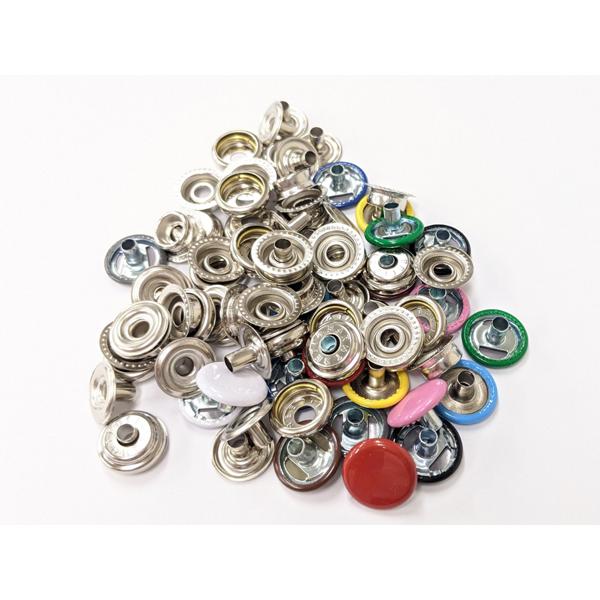 ■型番：EG75005-90■販売価格：594円（税込）　　/　　540円（税抜）■商品名：ジャンパーホック　大■色：カラーアソート■サイズ：φ15mm｜足の長さ5.5mm■内容：20ヶ■メール便について：メール便（220円）対応商品です。...