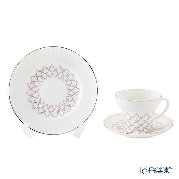 帝政ロシア皇室御用達時代の歴史と伝統を誇る、色褪せない華麗なデザイン。 インペリアル・ポーセリン Imperial Porcelain Manufactory ロシア セット商品