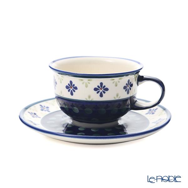 丸みを帯びたシェイプと飲み口に向かった美しい曲線が、優雅で可愛らしいカップ＆ソーサー。 ポーリッシュポタリー ボレスワヴィエツ Zaklady Ceramiczne BOLESLAWIEC Polisf Pottery ポーランド カップ＆...