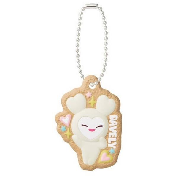 (C)JYP Entertainment. ／ 2025 Warner Music Japan Inc. カプセル商品についてはカプセル・ブックレットが付かない場合があります。食玩についてはお菓子、外箱は付いておらず玩具のみの販売となります。