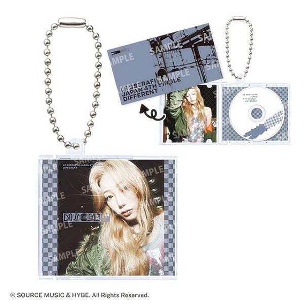 (C) SOURCE MUSIC &amp; HYBE. All Rights Reserved. カプセル商品についてはカプセル・ブックレットが付かない場合があります。食玩についてはお菓子、外箱は付いておらず玩具のみの販売となります。