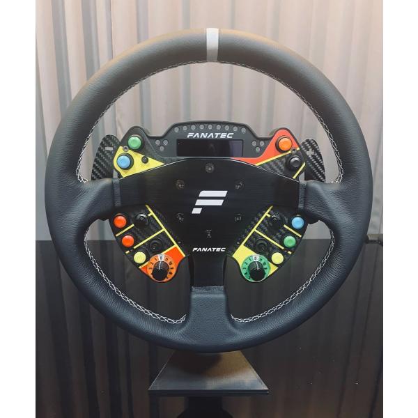 ※ご注意ください※写真内の黒いスタンド1個のみの販売です。ステアリング等は付属いたしません。Fanatec QR1 Wheel-Side Quick Release Adapter付きのステアリングをスロットインとしてデスク等に配置出来るス...