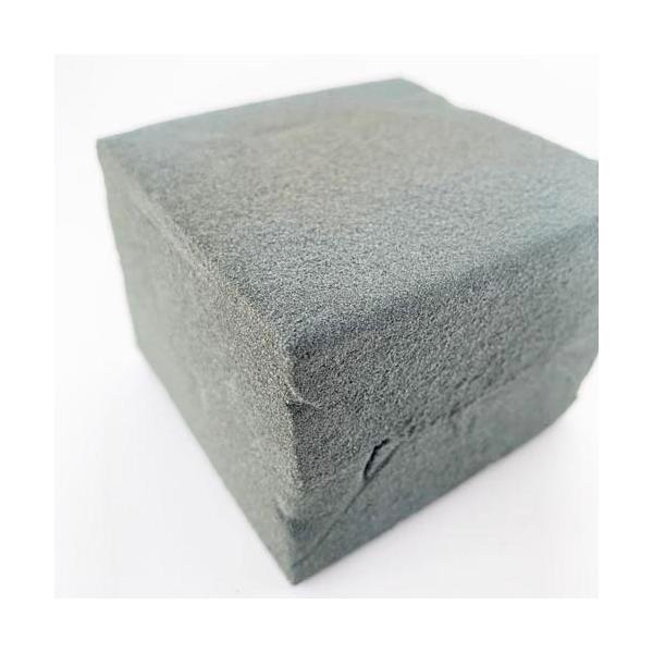 セール価格 650円→500円生き物に安心な素材を使用した吸水フォーム。カッターなどで簡単に加工が可能で植物やコケを植栽・育成するのに最適なレイアウトグッズです。サイズ：80×80×60mm◆この商品の詳細及び使用方法に関するお問い合わせ水...