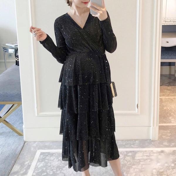 商品番号：E0110● 商品名 ● マタニティ ワンピース ティアード フリル ラメ ミモレ丈 Aライン 長袖 お呼ばれ パーティー 結婚式 デイリー ● 商品説明 ●たっぷりと入ったティアードが女性らしさを引き立て、気になるラインを自然に...