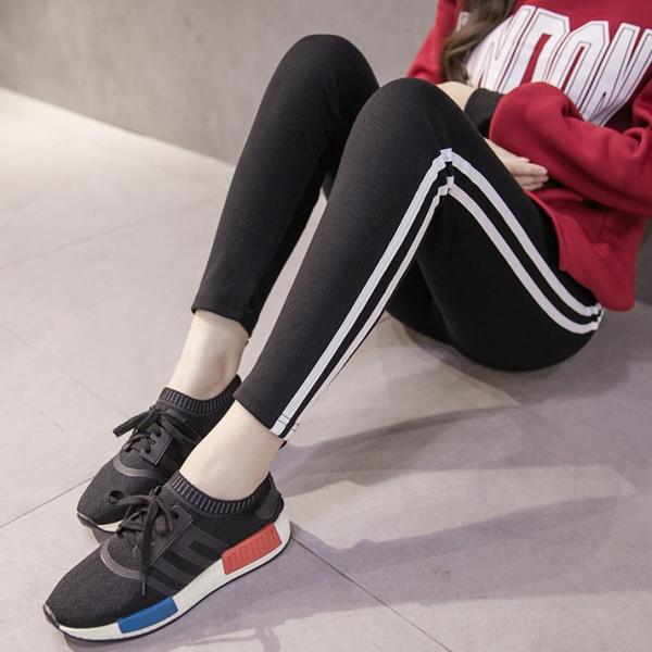 商品番号：K0037● 商品名 ● マタニティ レギンス 大きいサイズ ライン パンツ スポーティ 着回し 秋 冬 春 カジュアル デイリー ● 商品説明 ●スポーティスタイルにもってこいのサイドラインレギンス◎お腹周りもゆったりでマタニテ...