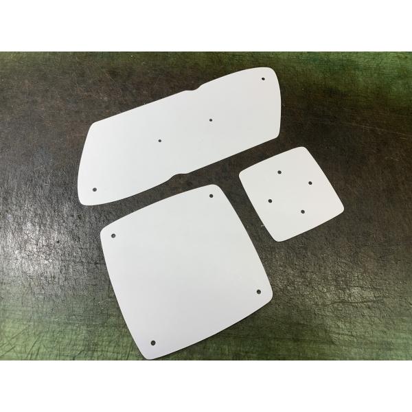 ＊画像中の革製品はイメージです。販売商品は型紙になります。ご購入いただく際の絶対条件は【そこそこの経験者】向けだという事です。紙しかありませんのでご了承ください。【著作権は放棄していませんので、この型紙を使い製作したモノやアレンジしたモノの...