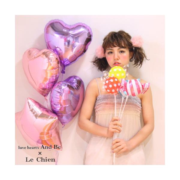 スティックタイプの キャンディバルーンスティックバルーン は、パーティー・お祝い・発表会など、記念シーンで映えるアイテムです。軽くて持ちやすいスティック付きなので、子どもでも大人でも手軽にフォトプロップスとして楽しめます。・膨らませてお届け...