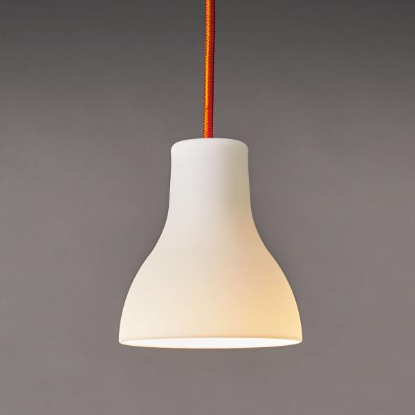 取り付け方法:ダクトプラグ取付方法：ダクトタイプ光色(LED)：電球色色温度(K)：2700K演色性(Ra)：Ra83LEDタイプ：LED電球従来光源相当：白熱40W相当調光：非調光光源仕様：E17 LED電球 4.2W×1適合ランプ：東芝...