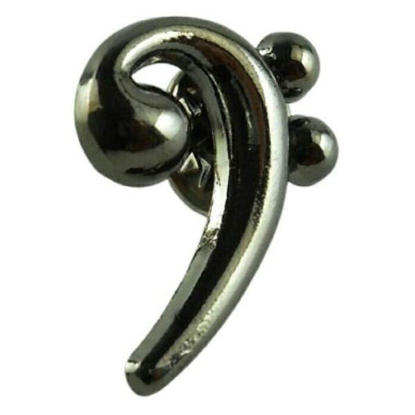 ・製品仕様材質：合金コーティング：黒ニッケルメッキサイズ：約縦2.4cm×横2cm留め具形状：バタフライクラッチ付属品：ポーチパッケージ：クリスタルパック（専用ケースは付属しません）※へ音記号をモチーフにしたピンバッジです。※ギフト用ラッピ...