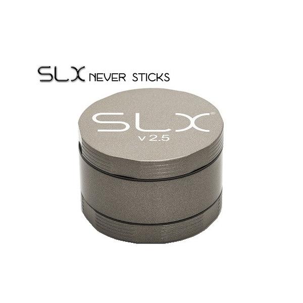 ■商品名：SLX V2.5 CERAMIC COATED NON-STICK GRINDER  ■メーカー：SLX社（アメリカ）■サイズ：直径 50mm/高さ 33mm/重量100g■スパイク：6mm■素材：7075アルミニウム製■カラー：...