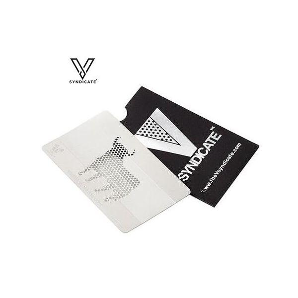 ■商品名：V SYNDICATE Credit Card Grinder （Bull)■メーカー：V SYNDICATE （アメリカ）■サイズ：95mm×50mm■専用ケース付■注意：モニターの発色によって実際の物と異なって見える場合が御座...