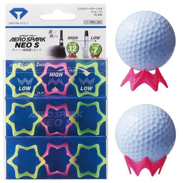 置くだけで簡単にティアップができ、ティが刺さらない硬いティグラウンドでも使用可能です。安定性にも優れており、また、インパクト時の抵抗が少ないため、振り抜きやすさも持っています。上下を反転させて置くことで、２通りのティアップ高さに調整可能です...