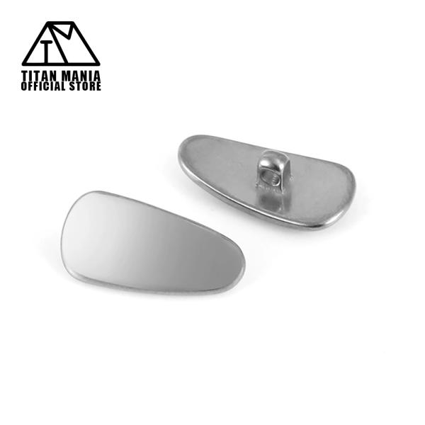 【商品詳細】サイズ(約)：6×13mm重量(約)：0.3g材質：チタン※こちらの製品はネジ式の鼻パッドになります。ワンタッチ式やかしめ式の鼻パッドには取り付けることが出来ません。お手持ちの眼鏡をご確認頂いた上でのご購入をお願い致します。※ネ...