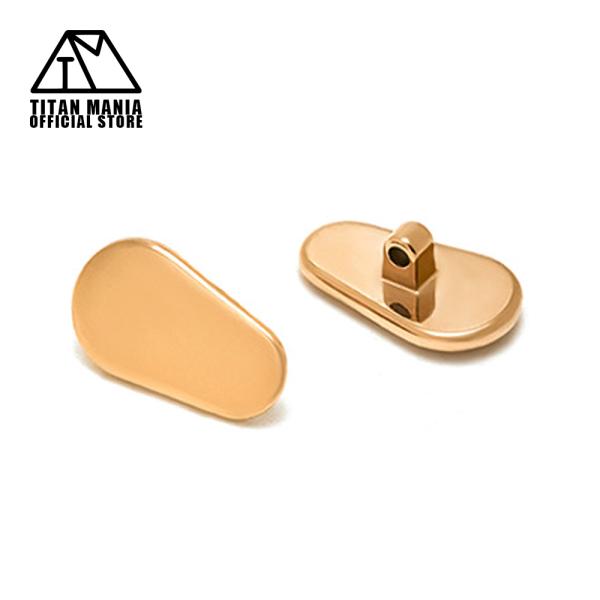 【商品詳細】サイズ(約)：7×12mm重量(約)：0.6g材質：チタン（金メッキ）※こちらの製品はネジ式の鼻パッドになります。ワンタッチ式やかしめ式の鼻パッドには取り付けることが出来ません。お手持ちの眼鏡をご確認頂いた上でのご購入をお願い致...