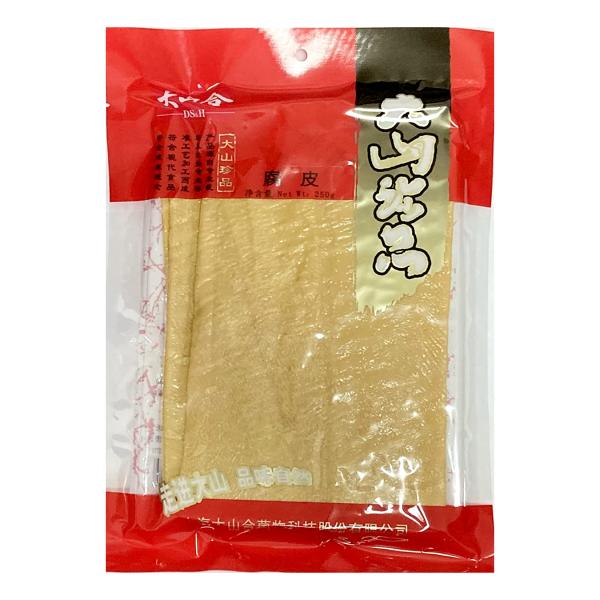 【B01NAS4E0W】名称：ゆば　原材料：大豆、水　内容量：250ｇ大豆の加工食品の一つです。加熱した豆乳の表面にできた膜を引き上げて作られます。 もともとは修行のために肉や魚を摂らない僧侶の栄養源として日本に広がりましたが、最近では高た...