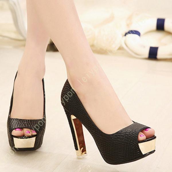 【発売日：2022年06月30日】素材：合皮   ヒールの高さ：約12cm   ストームの高さ：約3.5cm   カラー：ホワイト/白、ブラック/黒   サイズ：22.0cm（34）/ 22.5cm（35）/ 23cm（36）/ 23.5c...