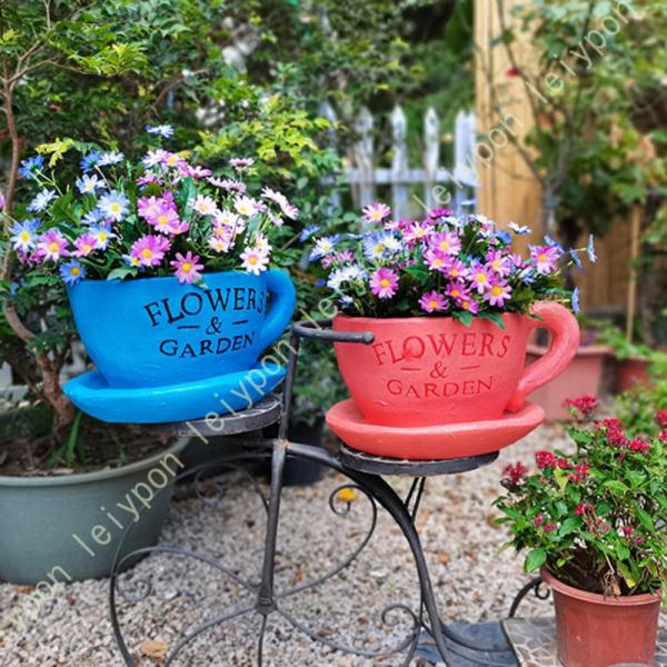 【発売日：2025年04月15日】ガーデンオーナメント 置物★品質いいの素材を使用した、良い耐久度を持っています。★防水・日焼け止め、色が褪せるのを防ぎます、屋外装飾に適しています。★塗装もとても美しく丁寧で、見た目や触ったときの質感も高く...