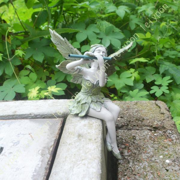 【発売日：2025年02月17日】天使 妖精 置物●素材：ポリレジン●良質の素材で作られた、上質な技量は実用性と耐久性を確保します。●家庭、オフィス、学校の棚、ラック、本棚の装飾に適しています。●耐久性のある美しい外観、絶妙な彫刻は、雰囲気...