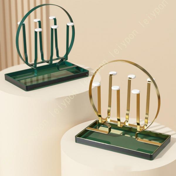 【発売日：2023年06月08日】商品の説明製品：鉄製。A=26.5*16*26cm。具体的な製品は画像説明をご覧ください。注意：製品はカップホルダーのみで、カップは含まれていません！カップホルダー、ガラス、容器の乾燥ラックとして使用でき、...
