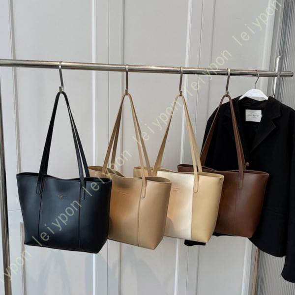 【発売日：2025年02月07日】サイズ／寸法ホワイト　ブラック　ブラウンF：高さ：27cm  マチ：14cm   幅：約38cmブラック01    オフホワイト  カーキF：高さ：27cm  マチ：12cm   幅：約34/30cm素材／...