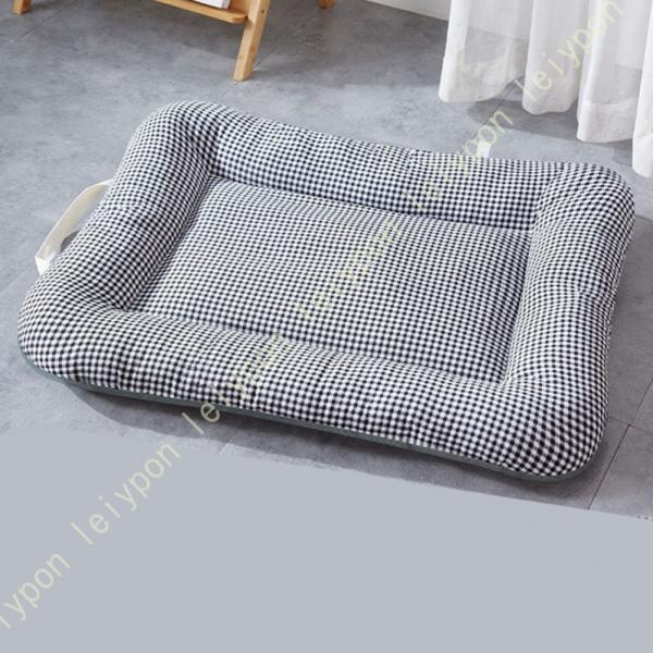 【発売日：2025年09月26日】【サイズ】M：50*42cm（2.5kg以内のペット）L：60*52cm（7.5kg以内のペット）XL：75*67cm（15kg以内のペット）  滑り止め加工裏面のノンスキッドボトムは、滑り止め機能がありま...