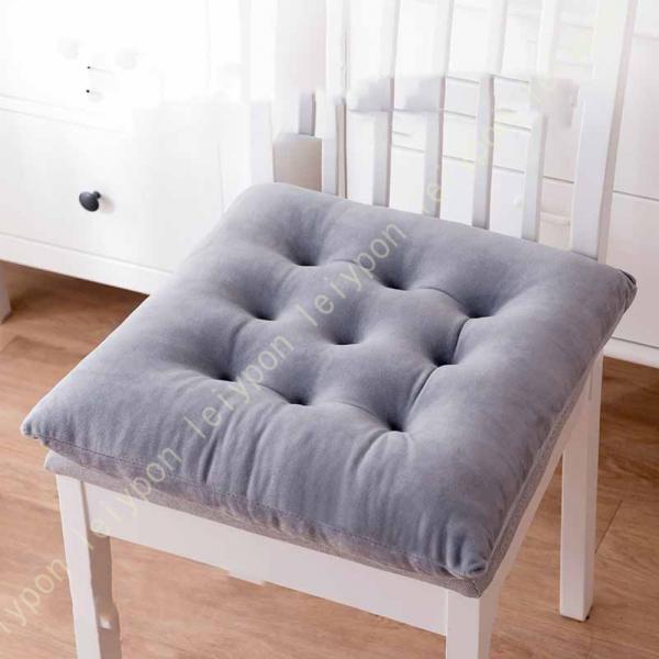 【発売日：2022年10月19日】商品名：座面クッション、座布団、クッション、シートクッション、フロアクッション、チェアパッドサイズ：40*40cm 、45*45cm  【素材】肌触りいいボア素材を採用しており、ふんわりとした肌ざわりが気持...