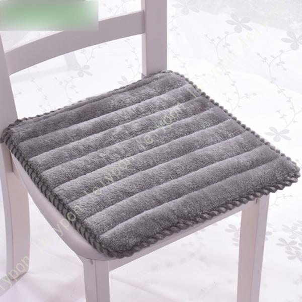 【発売日：2023年05月12日】●ふわふわなマイクロファイバー生地、肌に優しい、通気性がよい。落ち着いた色、お手持ちの椅子を簡単に模様替えできます。●厚さは3cmで、チェアクッションとしては机との高さが合いやすく、お尻や腰への負担を減らし...