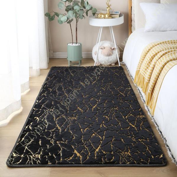 【発売日：2022年09月01日】◆厚さ：6mmぐらい。◆毛足の長さ約：10mmぐらい。◆マイクロファイバー◆ウォッシャブル◆滑り止め付き◆こたつ使用OK◆床暖房、ホットカーペット対応さらさらの肌触りが心地良い、密度の高いマイクロファイバー...