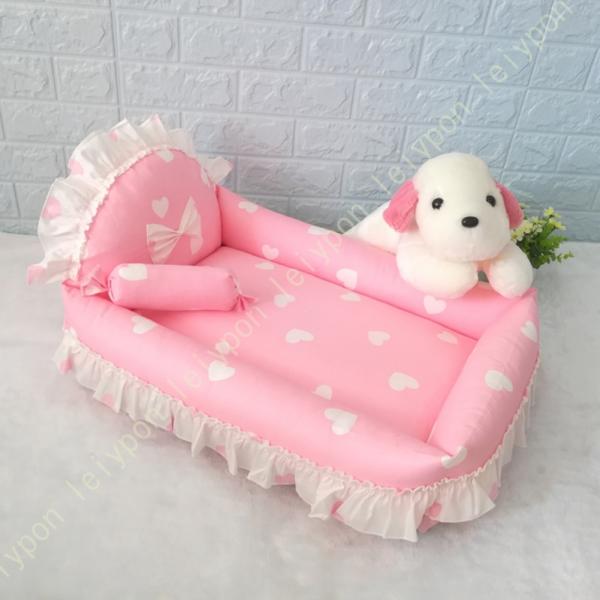 【発売日：2023年07月17日】商品詳細素材：ポリエステルサイズS（約40*57cm）M（約45*65cm）L（約63*76cm）特徴かわいらしい蝶結びとリボンの装飾をあしらい、豪華で特別な印象。裏には危険防止の滑り止めが全面についていま...