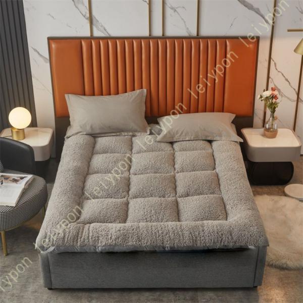 【発売日：2023年09月28日】表面ふわふわなポリエステル素材で、触ると柔らかくて暖かい。寝具の必須アイテム「あったか敷きパッド」に蓄熱わたを入れてよりあたたかさUP！【サイズ】豊富なサイズから選べます！必ず見つかる幅ひろいサイズ展開！敷...