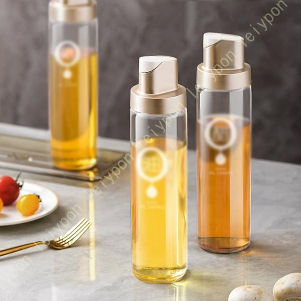 【発売日：2023年04月06日】商品の説明500MLサイズ：6.2× 26.1cm色：ゴールド/ブラック/グリーン/グレー素材：ガラス+ステンレス+PPボトルを傾けてフタが自動的に開けます忙しい料理中でも大活躍。パッキン付きなのでしっかり...