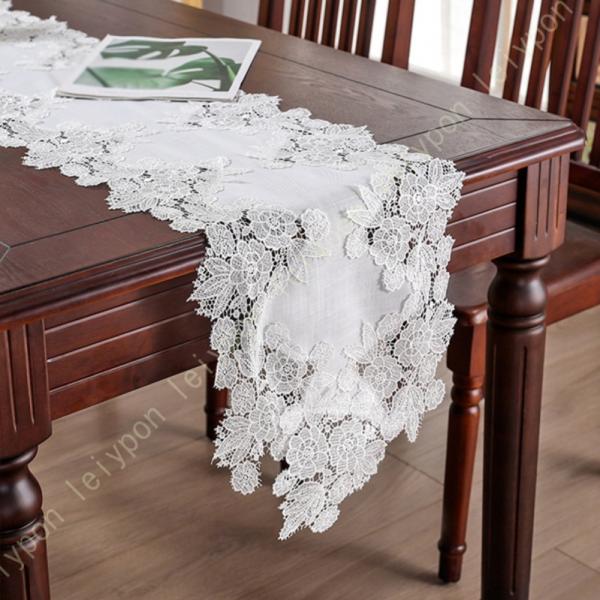 【発売日：2022年08月15日】★インテリア：テーブルランナーは上品な柄がシックで華やかな雰囲気を作り、シンプルなのにエレガンスをプラスできるアイテムです!部屋のインテリアに見事に調和できます!★素晴らしいデザイン：このテーブルランナーの...